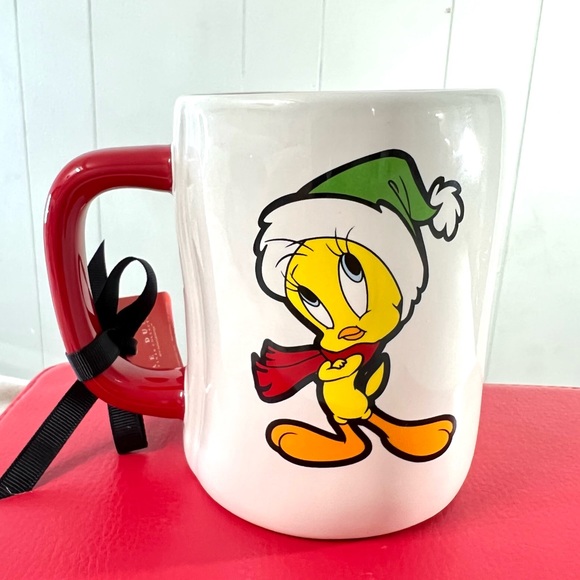 Rae Dunn | Dining | New Rae Dunn Looney Tunes Mug Seasons Gweetings ...